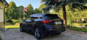 Black Infiniti QX30 2017 in Siauliai, with an engine capacity of 1.99 L and mileage of 120 thousand km for 13500 €, photo 6 on AUTOMOTO.COM.LV
