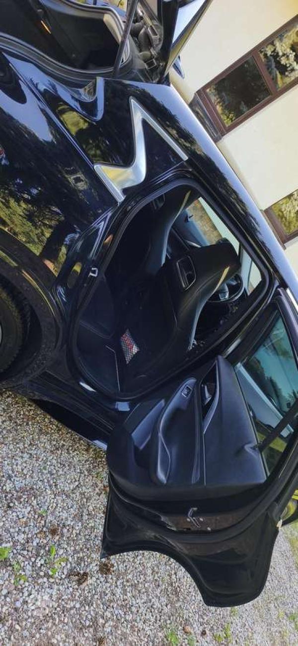 Melns Infiniti QX30 2017 Šauļi, ar dzinēja tilpumu 1.99 L un nobraukumu 120 tūkst. km par 13500 €, foto 9 vietnē AUTOMOTO.COM.LV