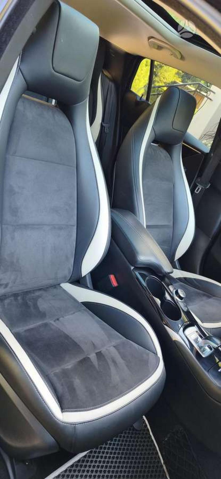 Black Infiniti QX30 2017 in Siauliai, with an engine capacity of 1.99 L and mileage of 120 thousand km for 13500 €, photo 12 on AUTOMOTO.COM.LV
