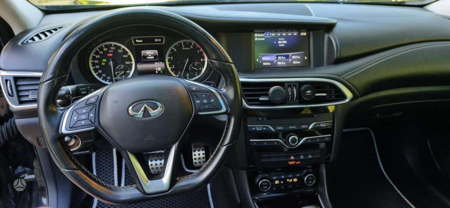 Black Infiniti QX30 2017 in Siauliai, with an engine capacity of 1.99 L and mileage of 120 thousand km for 13500 €, photo 16 on AUTOMOTO.COM.LV