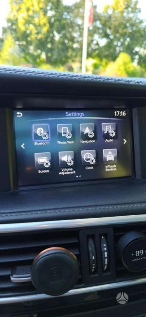 Black Infiniti QX30 2017 in Siauliai, with an engine capacity of 1.99 L and mileage of 120 thousand km for 13500 €, photo 21 on AUTOMOTO.COM.LV