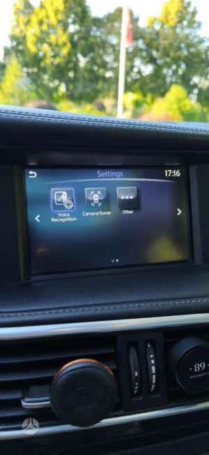 Black Infiniti QX30 2017 in Siauliai, with an engine capacity of 1.99 L and mileage of 120 thousand km for 13500 €, photo 22 on AUTOMOTO.COM.LV