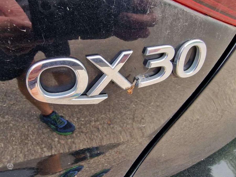 Черный Инфинити QX30 2017 в Паневежис, объемом двигателя 2.20 л и пробегом 124 тыс. км за 5500 €, фото 28 на AUTOMOTO.COM.LV