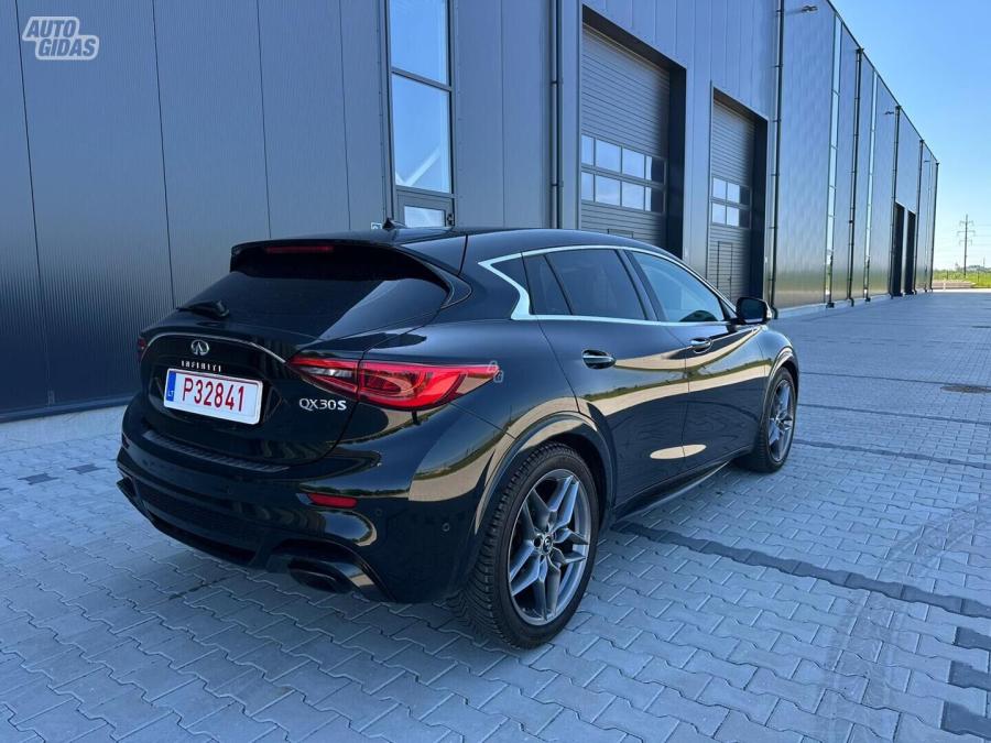 Melns Infiniti QX30 2017 Klaipėda, ar dzinēja tilpumu 2.00 L un nobraukumu 113 tūkst. km par 13400 €, foto 5 vietnē AUTOMOTO.COM.LV