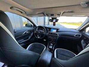 Melns Infiniti QX30 2017 Klaipėda, ar dzinēja tilpumu 2.00 L un nobraukumu 113 tūkst. km par 13400 €, foto 9 vietnē AUTOMOTO.COM.LV
