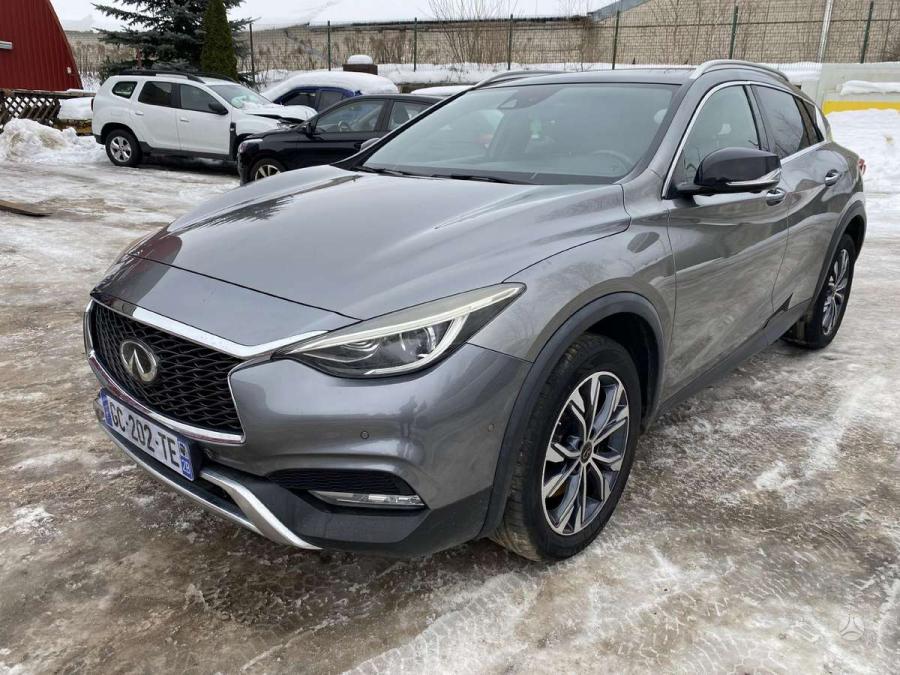 Grey Infiniti QX30 2017 in Taurage, with an engine capacity of 2.14 L and mileage of 176 thousand km for 6500 €, photo 1 on AUTOMOTO.COM.LV