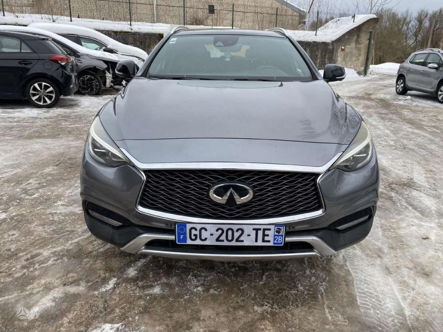 Grey Infiniti QX30 2017 in Taurage, with an engine capacity of 2.14 L and mileage of 176 thousand km for 6500 €, photo 2 on AUTOMOTO.COM.LV