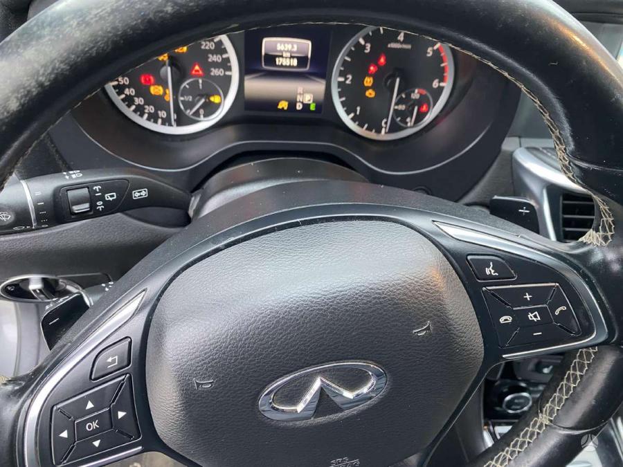 Grey Infiniti QX30 2017 in Taurage, with an engine capacity of 2.14 L and mileage of 176 thousand km for 6500 €, photo 21 on AUTOMOTO.COM.LV