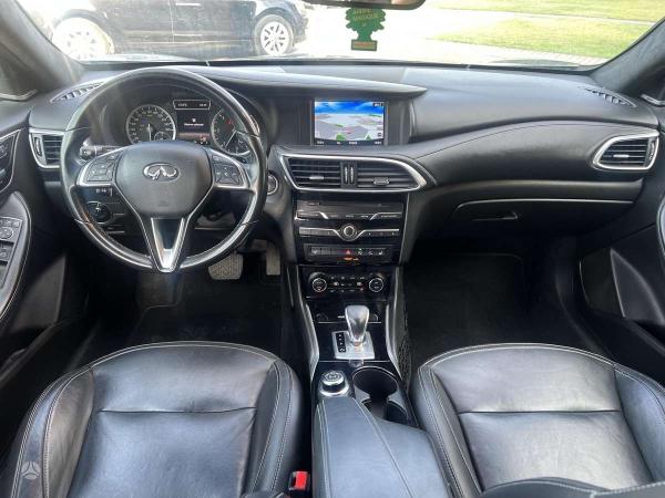 Pelēks Infiniti QX30 2017 Tauragė, ar dzinēja tilpumu 2.14 L un nobraukumu 176 tūkst. km par 8200 €, foto 5 vietnē AUTOMOTO.COM.LV