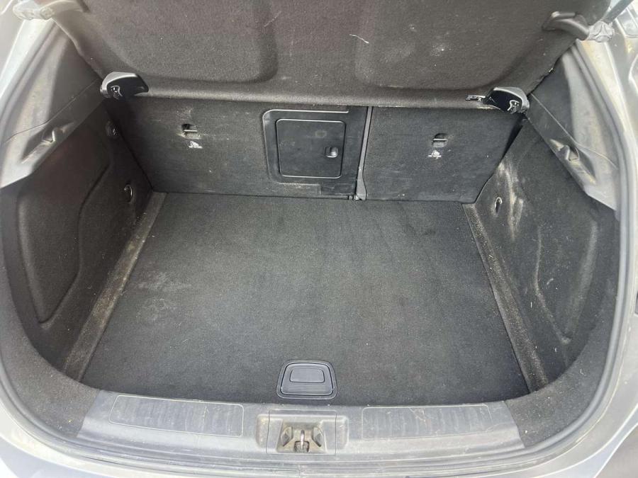 Grey Infiniti QX30 2017 in Taurage, with an engine capacity of 2.14 L and mileage of 176 thousand km for 8200 €, photo 25 on AUTOMOTO.COM.LV