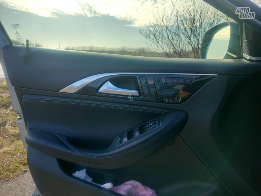 Infiniti QX30 2017 in Klaipeda, with an engine capacity of 2.00 L and mileage of 48 thousand km for 13300 €, photo 13 on AUTOMOTO.COM.LV