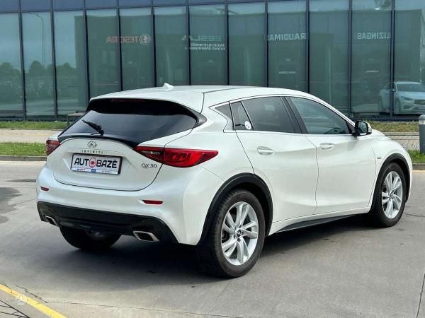 Balts Infiniti QX30 2019 Šauļi, ar dzinēja tilpumu 2.00 L un nobraukumu 56 tūkst. km par 12490 €, foto 4 vietnē AUTOMOTO.COM.LV