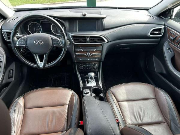 Balts Infiniti QX30 2019 Šauļi, ar dzinēja tilpumu 2.00 L un nobraukumu 56 tūkst. km par 12490 €, foto 10 vietnē AUTOMOTO.COM.LV