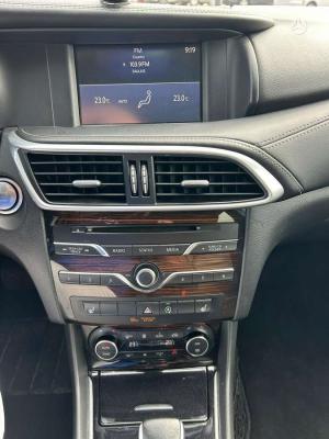 Balts Infiniti QX30 2019 Šauļi, ar dzinēja tilpumu 2.00 L un nobraukumu 56 tūkst. km par 12490 €, foto 14 vietnē AUTOMOTO.COM.LV