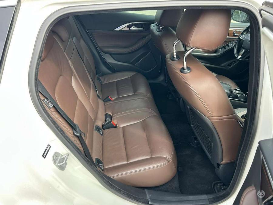 Balts Infiniti QX30 2019 Šauļi, ar dzinēja tilpumu 2.00 L un nobraukumu 56 tūkst. km par 12490 €, foto 22 vietnē AUTOMOTO.COM.LV