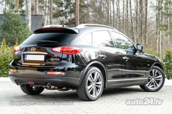 Black Infiniti QX50 2015 in Parnu, with an engine capacity of 3.00 L and mileage of 159 thousand km for 11800 €, photo 2 on AUTOMOTO.COM.LV