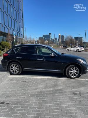 Black Infiniti QX50 2017 in Vilnius, with an engine capacity of 3.70 L and mileage of 0 thousand km for 13500 €, photo 4 on AUTOMOTO.COM.LV