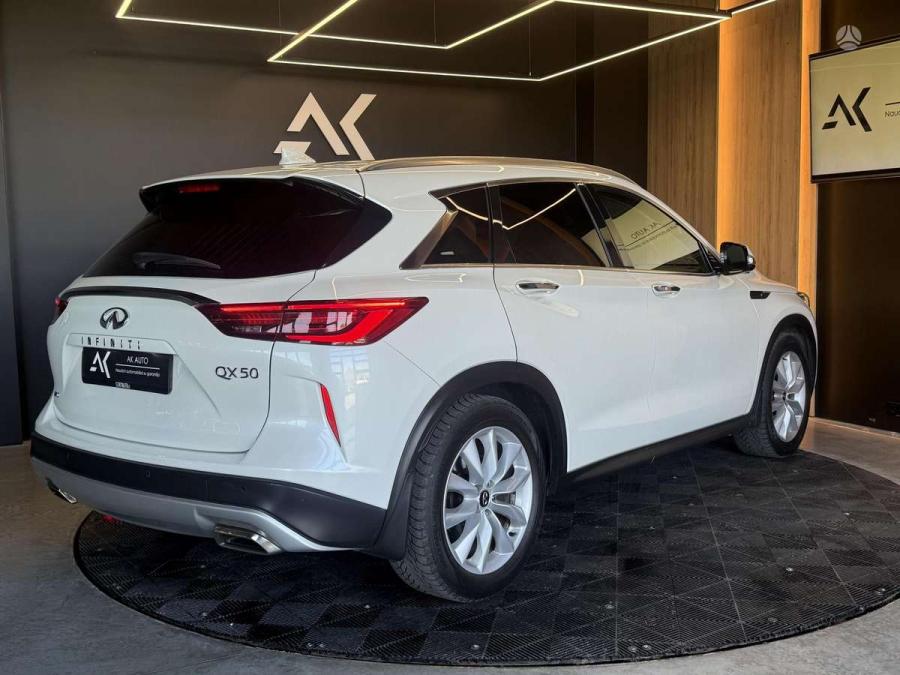 Белый Инфинити QX50 2019 в Каунас, объемом двигателя 2.00 л и пробегом 74 тыс. км за 19990 €, фото 12 на AUTOMOTO.COM.LV