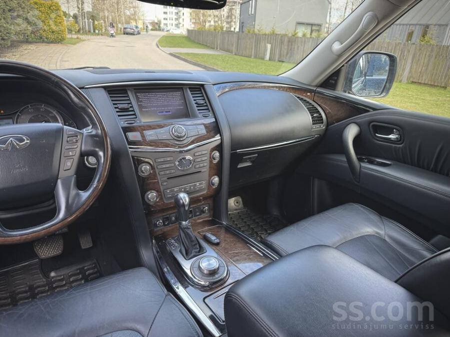 Melns Infiniti QX56 2012 Rīga, ar dzinēja tilpumu 5.60 L un nobraukumu 148 tūkst. km par 12000 €, foto 10 vietnē AUTOMOTO.COM.LV