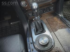 Melns Infiniti QX56 2012 Rīga, ar dzinēja tilpumu 5.60 L un nobraukumu 148 tūkst. km par 12000 €, foto 17 vietnē AUTOMOTO.COM.LV