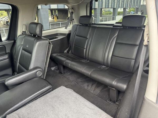 Grey Infiniti QX56 2005 in Vilnius, with an engine capacity of 5.60 L and mileage of 189 thousand km for 5650 €, photo 9 on AUTOMOTO.COM.LV