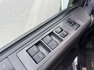 Grey Infiniti QX56 2005 in Vilnius, with an engine capacity of 5.60 L and mileage of 189 thousand km for 5650 €, photo 16 on AUTOMOTO.COM.LV