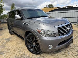 Pelēks Infiniti QX56 2011 Šauļi, ar dzinēja tilpumu 5.55 L un nobraukumu 137 tūkst. km par 7700 €, foto 3 vietnē AUTOMOTO.COM.LV