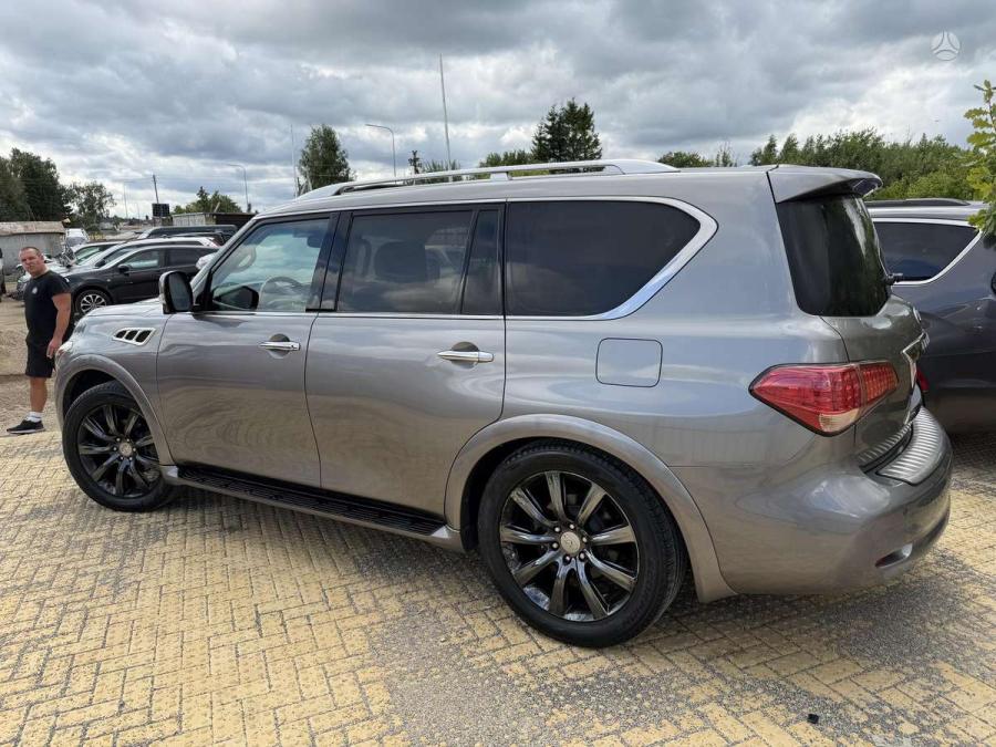 Pelēks Infiniti QX56 2011 Šauļi, ar dzinēja tilpumu 5.55 L un nobraukumu 137 tūkst. km par 7700 €, foto 12 vietnē AUTOMOTO.COM.LV