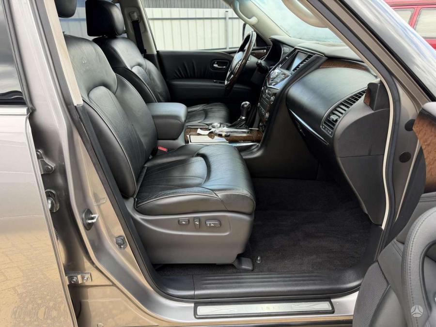 Pelēks Infiniti QX56 2011 Šauļi, ar dzinēja tilpumu 5.55 L un nobraukumu 137 tūkst. km par 7700 €, foto 19 vietnē AUTOMOTO.COM.LV