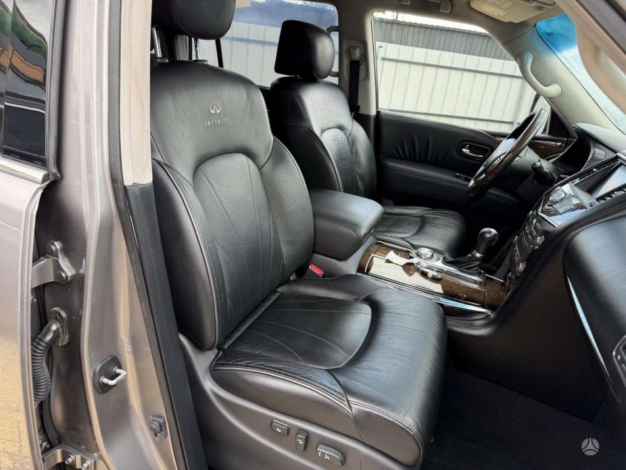 Pelēks Infiniti QX56 2011 Šauļi, ar dzinēja tilpumu 5.55 L un nobraukumu 137 tūkst. km par 7700 €, foto 21 vietnē AUTOMOTO.COM.LV