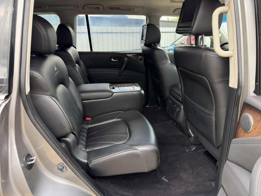 Pelēks Infiniti QX56 2011 Šauļi, ar dzinēja tilpumu 5.55 L un nobraukumu 137 tūkst. km par 7700 €, foto 23 vietnē AUTOMOTO.COM.LV