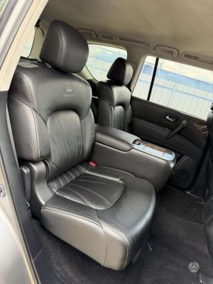 Pelēks Infiniti QX56 2011 Šauļi, ar dzinēja tilpumu 5.55 L un nobraukumu 137 tūkst. km par 7700 €, foto 24 vietnē AUTOMOTO.COM.LV