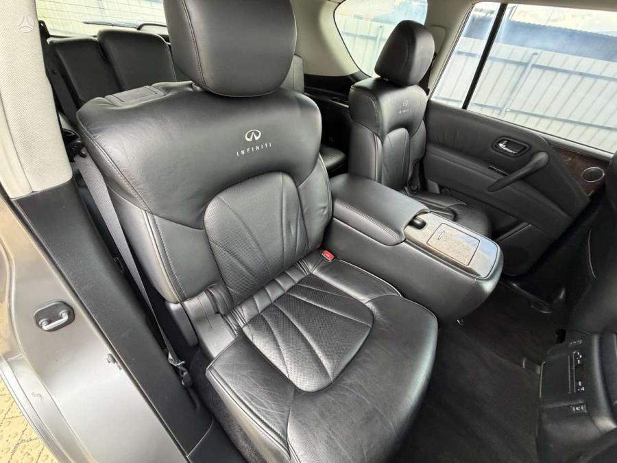 Pelēks Infiniti QX56 2011 Šauļi, ar dzinēja tilpumu 5.55 L un nobraukumu 137 tūkst. km par 7700 €, foto 25 vietnē AUTOMOTO.COM.LV