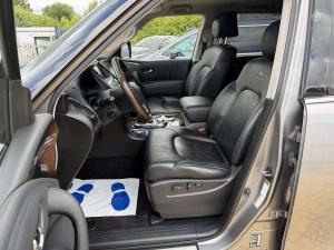 Pelēks Infiniti QX56 2011 Šauļi, ar dzinēja tilpumu 5.55 L un nobraukumu 137 tūkst. km par 7700 €, foto 29 vietnē AUTOMOTO.COM.LV