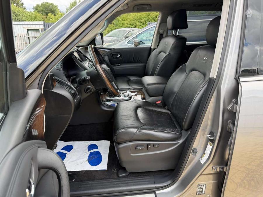 Pelēks Infiniti QX56 2011 Šauļi, ar dzinēja tilpumu 5.55 L un nobraukumu 137 tūkst. km par 7700 €, foto 29 vietnē AUTOMOTO.COM.LV