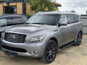 Pelēks Infiniti QX56 2011 Šauļi, ar dzinēja tilpumu 5.55 L un nobraukumu 137 tūkst. km par 7700 €, foto 36 vietnē AUTOMOTO.COM.LV