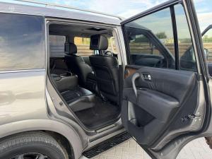Серый Инфинити QX56 2011 в Шяуляй, объемом двигателя 5.55 л и пробегом 117 тыс. км за 8500 €, фото 15 на AUTOMOTO.COM.LV