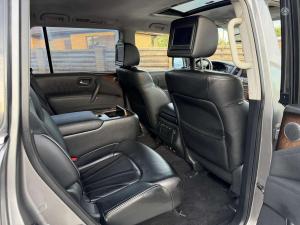 Серый Инфинити QX56 2011 в Шяуляй, объемом двигателя 5.55 л и пробегом 117 тыс. км за 8500 €, фото 16 на AUTOMOTO.COM.LV