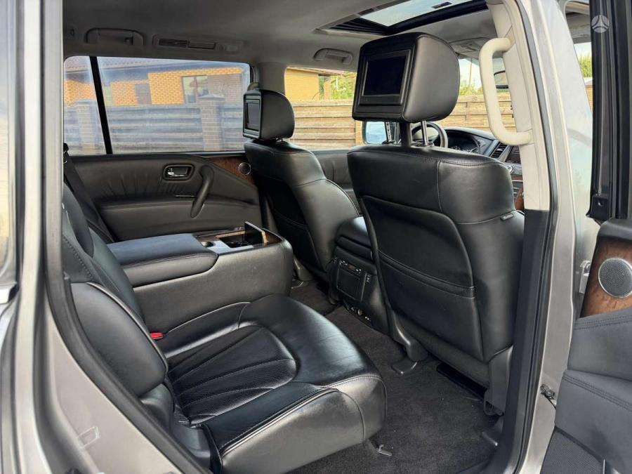 Серый Инфинити QX56 2011 в Шяуляй, объемом двигателя 5.55 л и пробегом 117 тыс. км за 8500 €, фото 16 на AUTOMOTO.COM.LV