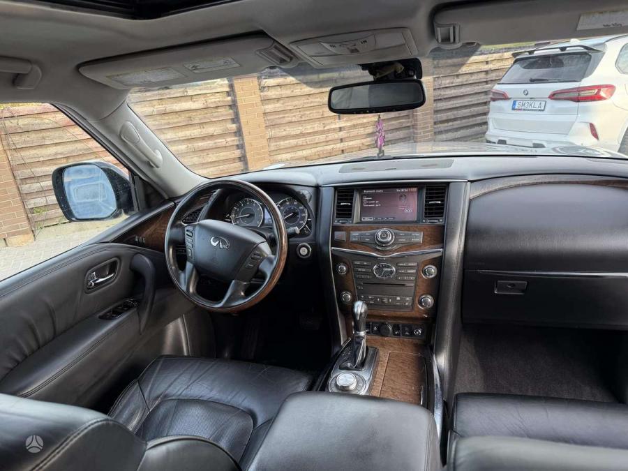 Серый Инфинити QX56 2011 в Шяуляй, объемом двигателя 5.55 л и пробегом 117 тыс. км за 8500 €, фото 20 на AUTOMOTO.COM.LV