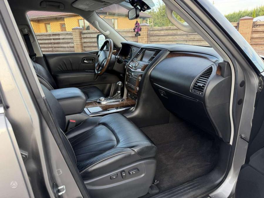 Серый Инфинити QX56 2011 в Шяуляй, объемом двигателя 5.55 л и пробегом 117 тыс. км за 8500 €, фото 21 на AUTOMOTO.COM.LV