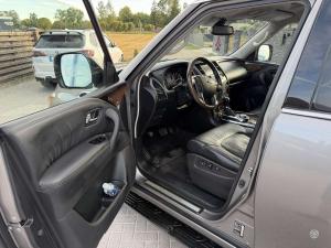 Серый Инфинити QX56 2011 в Шяуляй, объемом двигателя 5.55 л и пробегом 117 тыс. км за 8500 €, фото 25 на AUTOMOTO.COM.LV