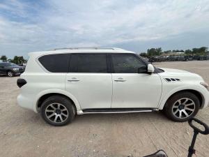 Balts Infiniti QX56 2013 Panevēža, ar dzinēja tilpumu 5.60 L un nobraukumu 370 tūkst. km par 9300 €, foto  vietnē AUTOMOTO.COM.LV