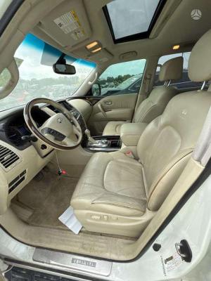Белый Инфинити QX56 2013 в Паневежис, объемом двигателя 5.60 л и пробегом 370 тыс. км за 9300 €, фото 10 на AUTOMOTO.COM.LV