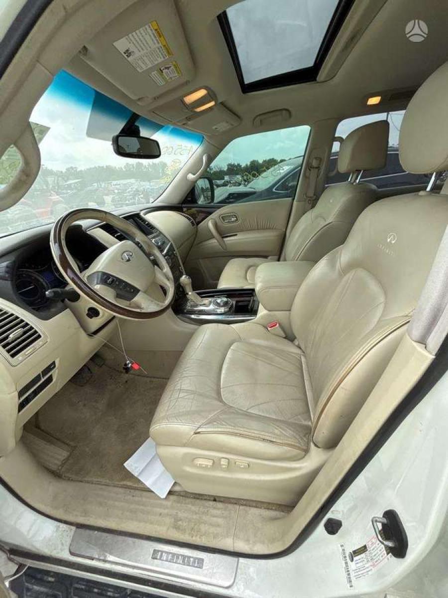 Белый Инфинити QX56 2013 в Паневежис, объемом двигателя 5.60 л и пробегом 370 тыс. км за 9300 €, фото 10 на AUTOMOTO.COM.LV