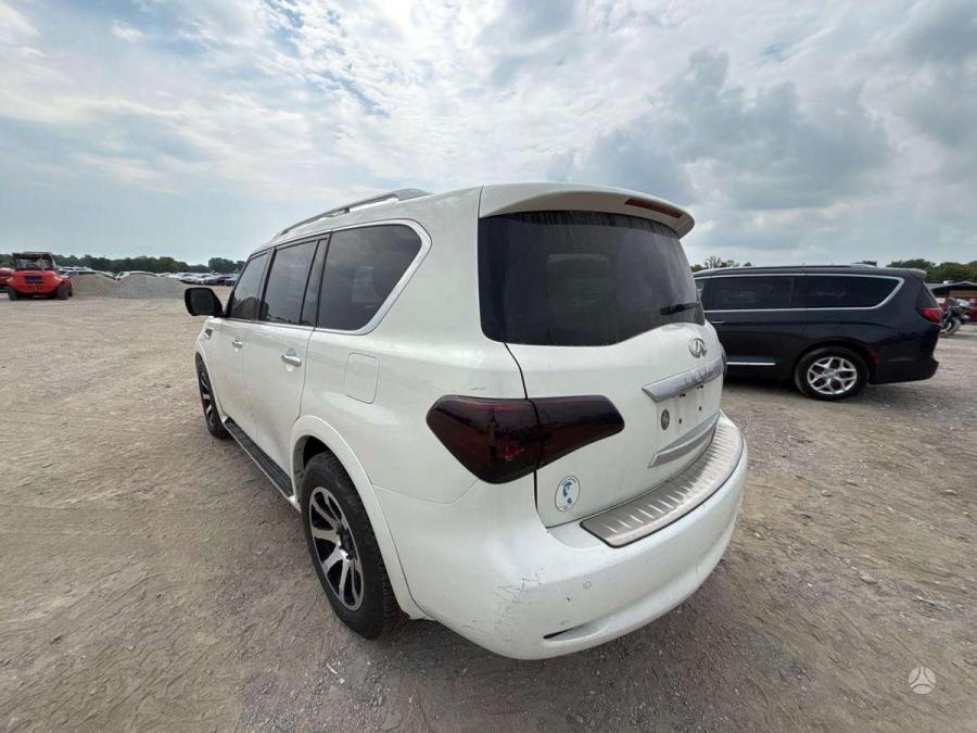 Белый Инфинити QX56 2013 в Паневежис, объемом двигателя 5.60 л и пробегом 370 тыс. км за 9300 €, фото 11 на AUTOMOTO.COM.LV