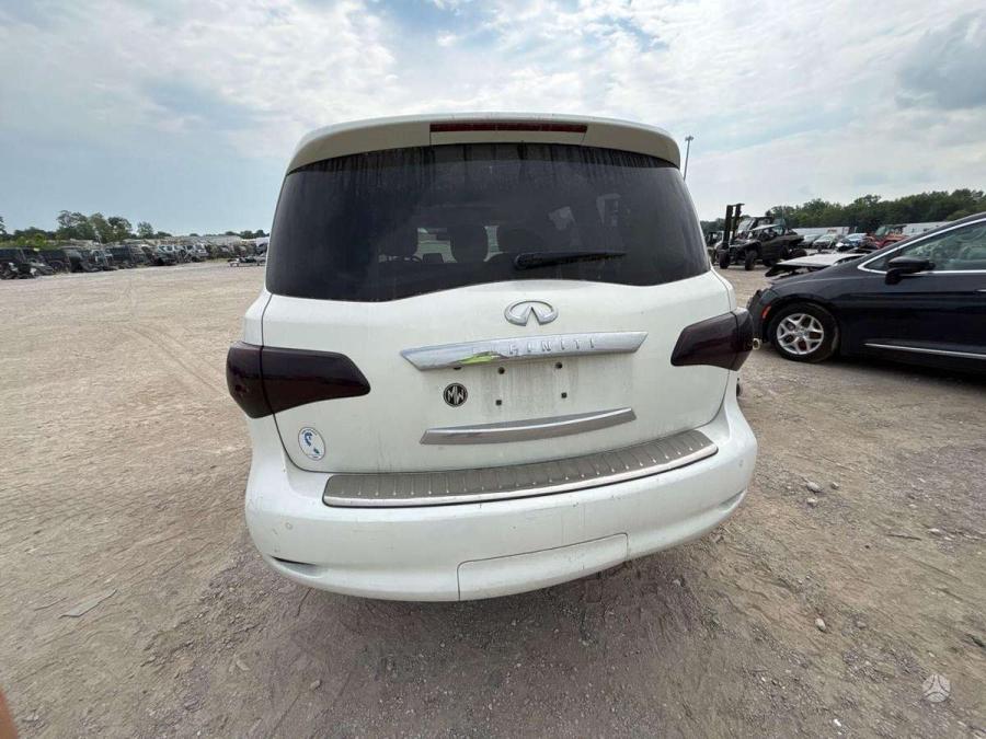 Белый Инфинити QX56 2013 в Паневежис, объемом двигателя 5.60 л и пробегом 370 тыс. км за 9300 €, фото 12 на AUTOMOTO.COM.LV