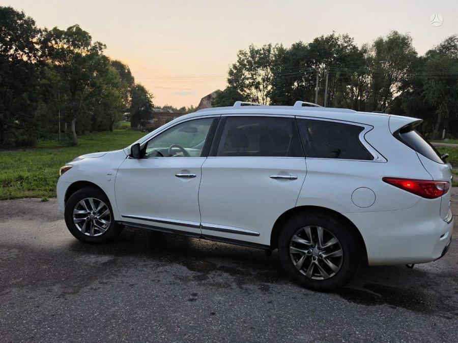Balts Infiniti QX60 2015 Kauņa, ar dzinēja tilpumu 3.50 L un nobraukumu 240 tūkst. km par 10000 €, foto 3 vietnē AUTOMOTO.COM.LV