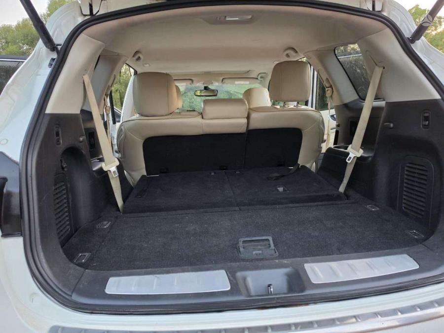 Balts Infiniti QX60 2015 Kauņa, ar dzinēja tilpumu 3.50 L un nobraukumu 240 tūkst. km par 10000 €, foto 16 vietnē AUTOMOTO.COM.LV