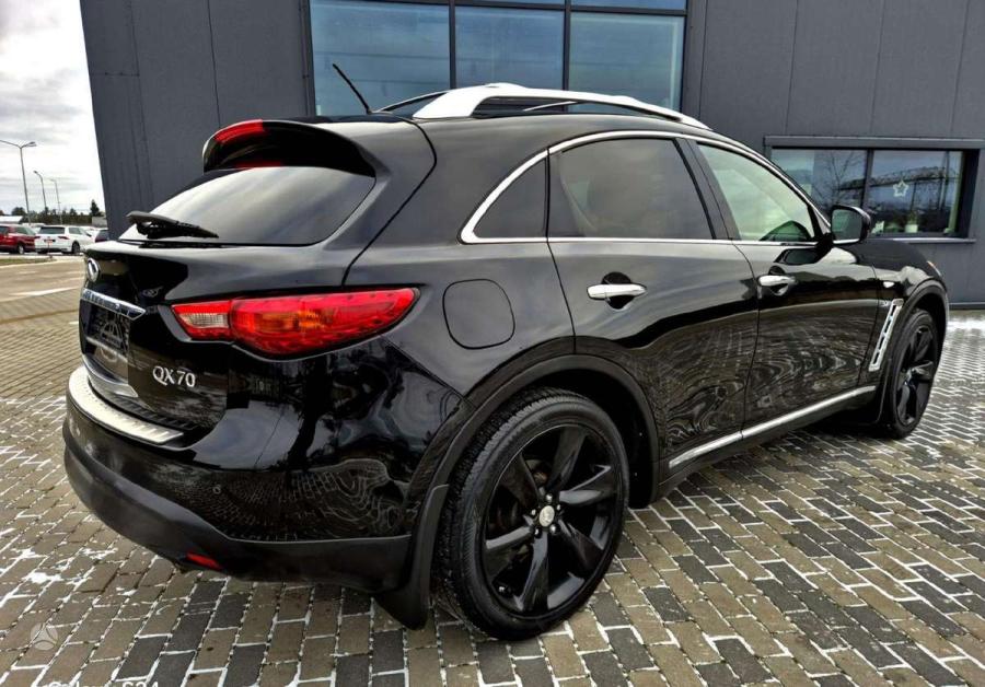 Melns Infiniti QX70 2014 Šauļi, ar dzinēja tilpumu 3.70 L un nobraukumu 160 tūkst. km par 14900 €, foto 8 vietnē AUTOMOTO.COM.LV